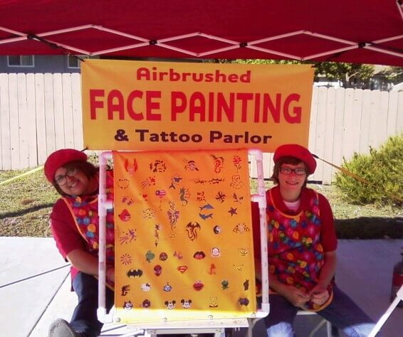 Face painting sign - Looney Dooney Productions